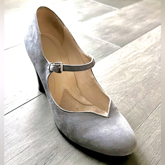 Naturalizer | Shoes | Naturalizer N5 Comfort Grey Medium Heel Shoes ...